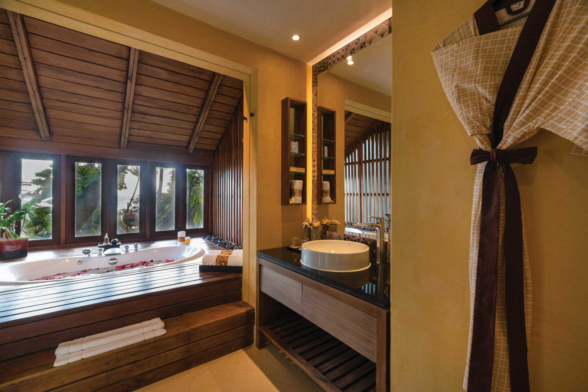 Explore Adults-Only Koh Samui Resort Gallery | Buri Rasa Village Samui